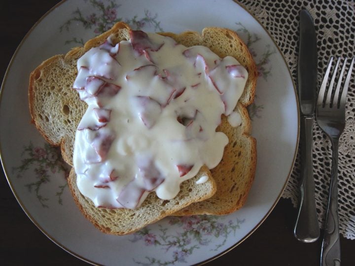 Chipped Beef (with Recipe Video) | Cosmopolitan Cornbread